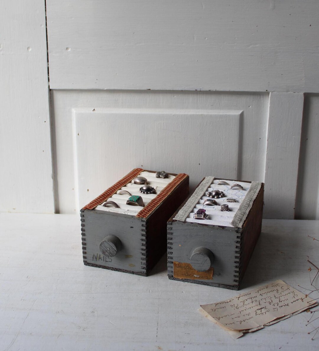 ONE Rustic Ring Display - Wood Box With Vintage Embroidered Linen ...
