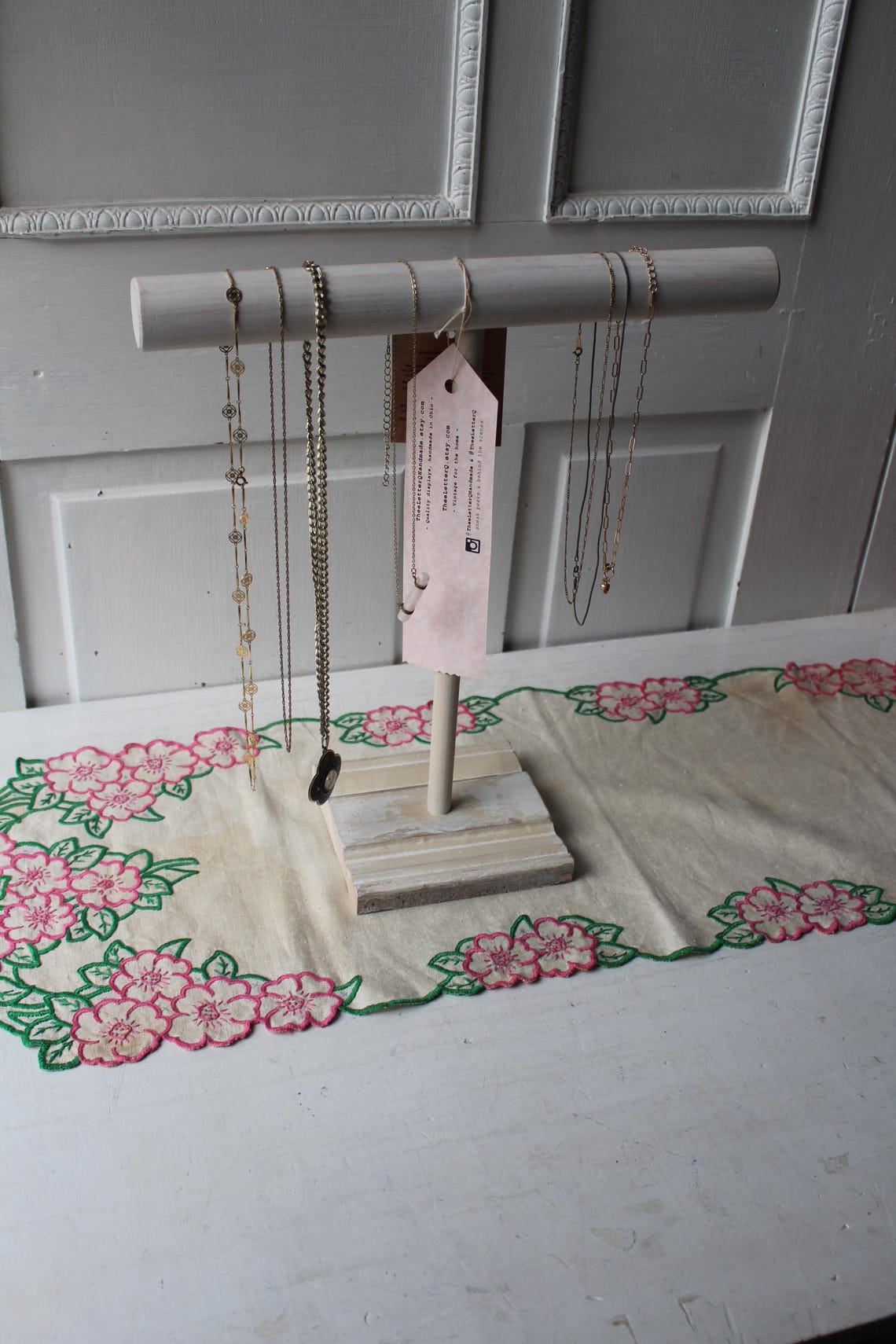 ONE Vintage Linen Runner With Bold Pink and Green Embroidered Flower ...