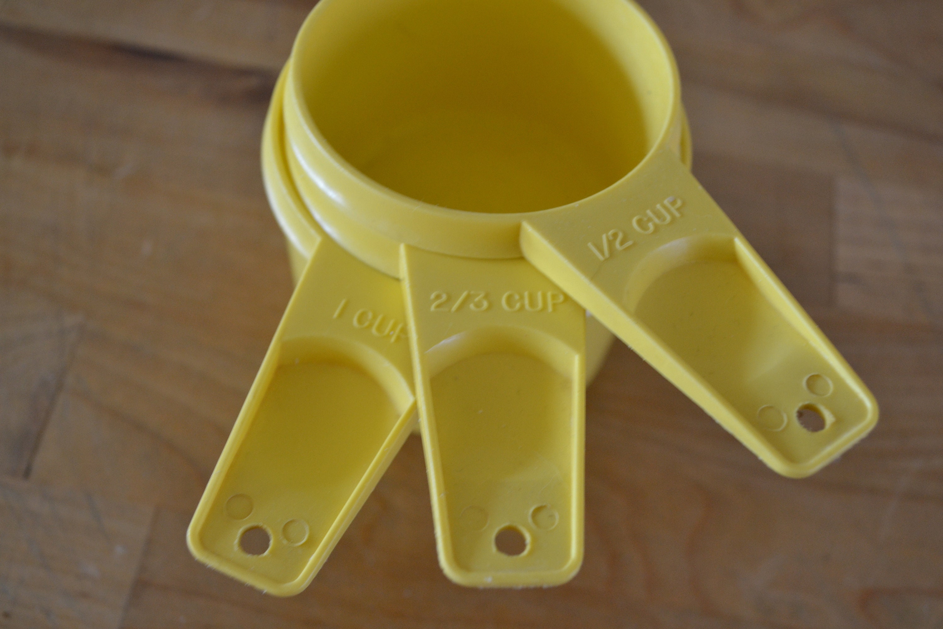 Vintage Lemon Yellow Tupperware Measuring Cups Set of 3 - Etsy