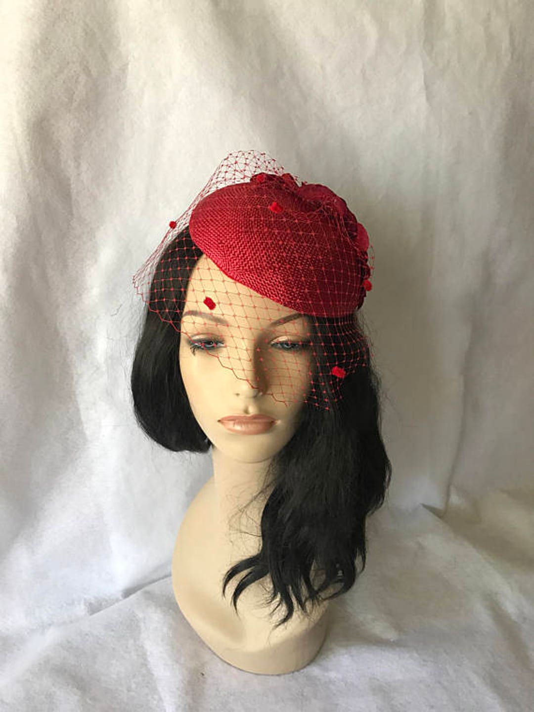 Red Fascinator Hat With Dotted Veil, Vintage 1950s Round Pillbox Hat ...
