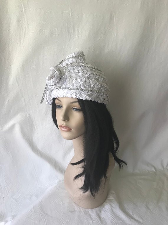 White Church Hat for Women, Brimless Designer Church Hat With Swiss ...