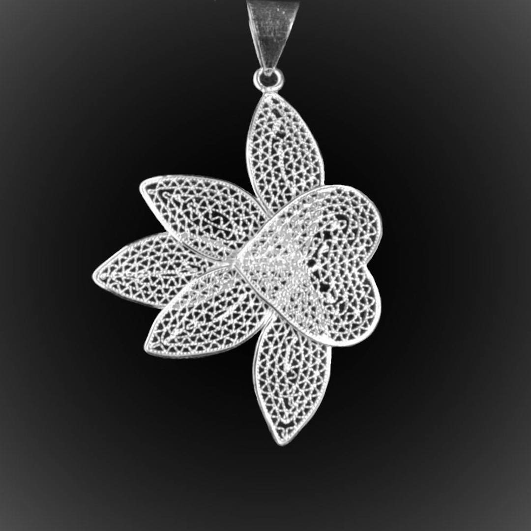 Pendant the Mythical Heart in Silver Embroidery - Etsy