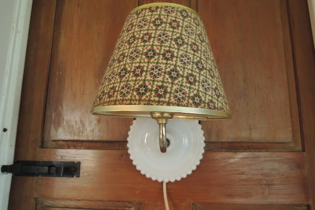 Milk Glass Pin up Lamp Pinup Light Hobnail Lamp Wo Shade - Etsy