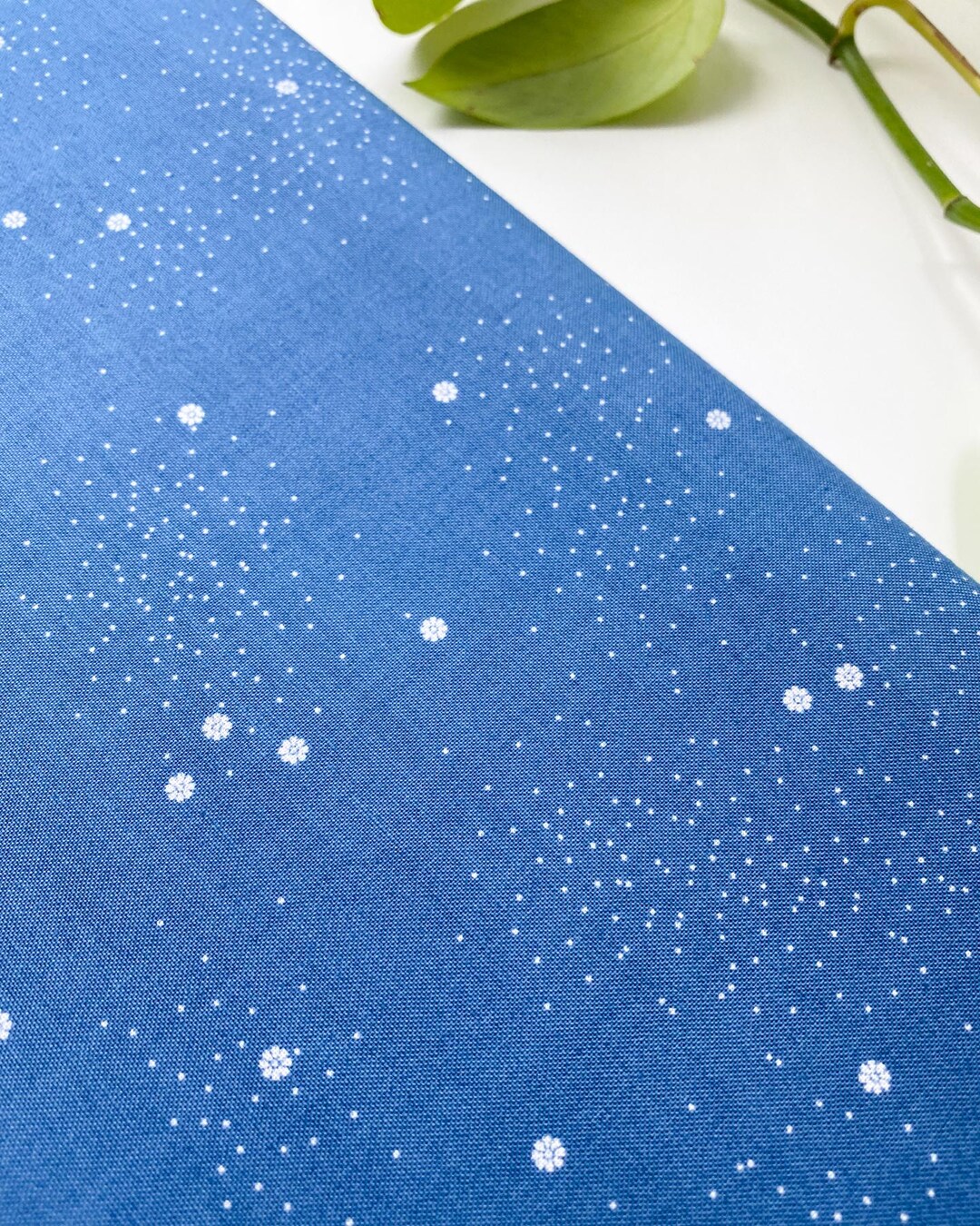 Dainty Daisy by Beverly Mccullough - Riley Blake - Blue Quilting Cotton ...
