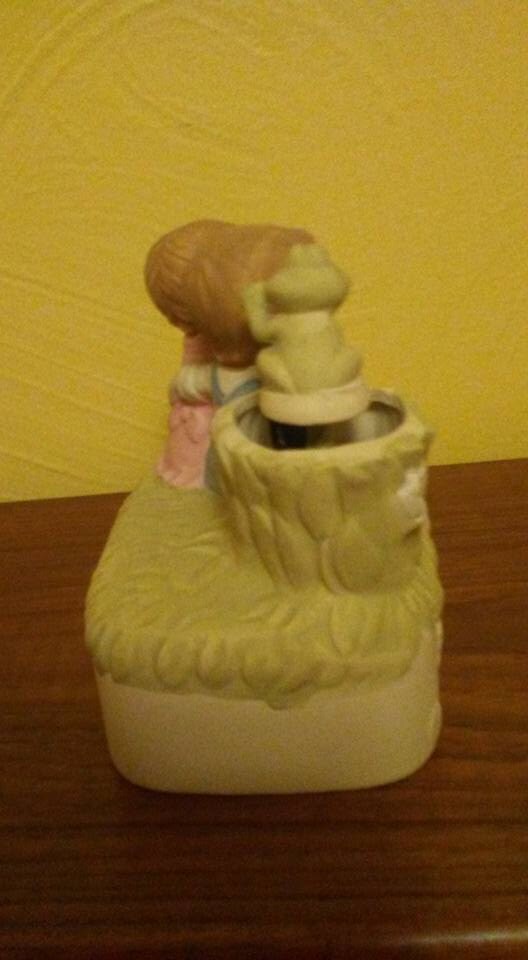 UCTCI Music Box Boy and Girl With Moving Frog in the Well - Etsy