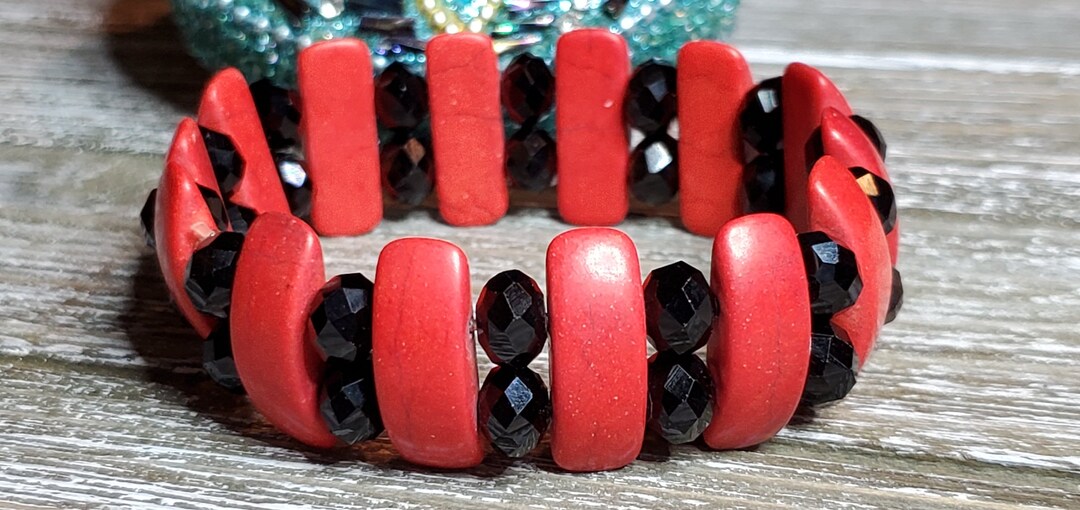 Elegant Western Style Red Howlite and Black Swarovski Crystal Beaded ...