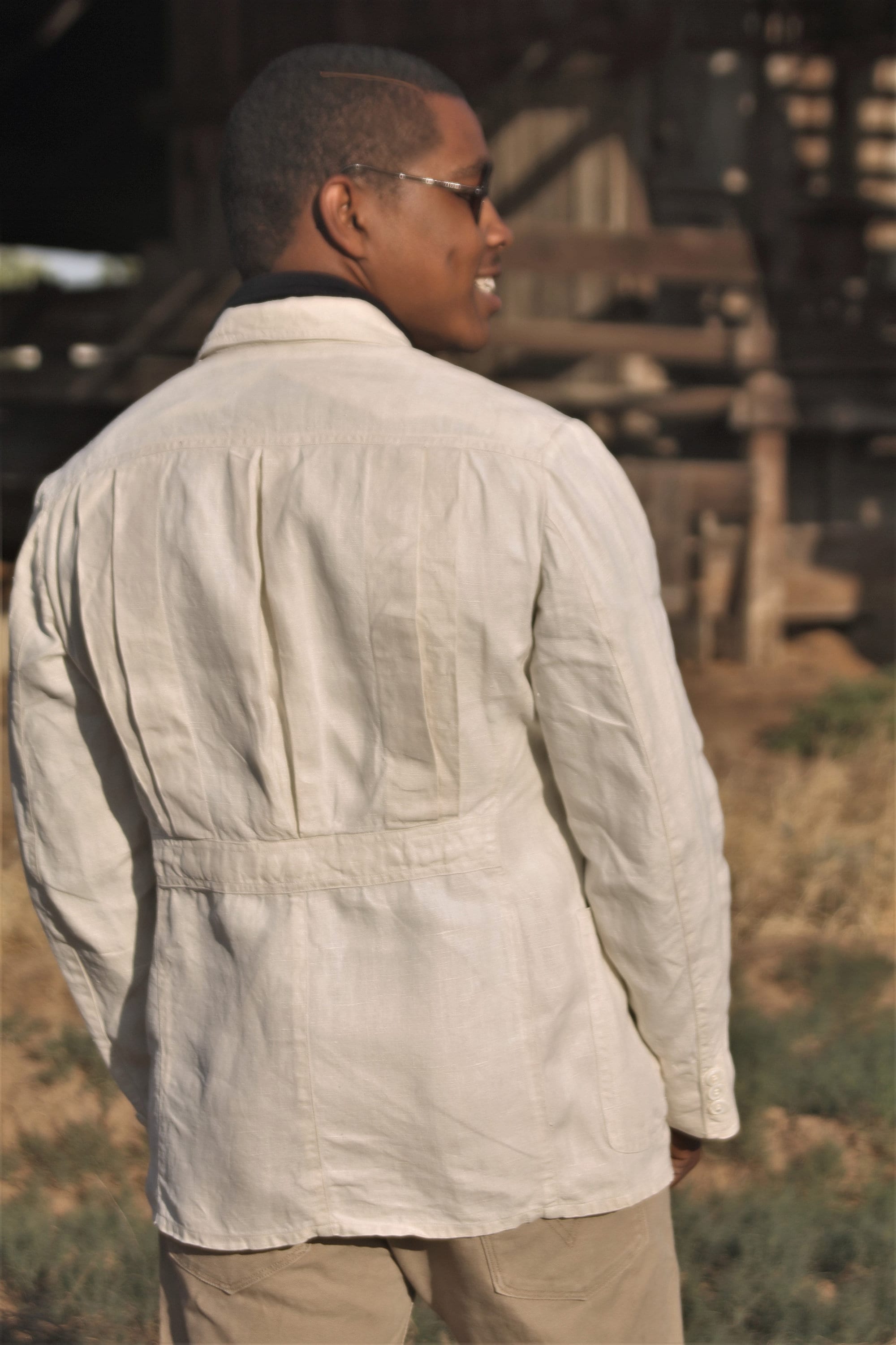 1930s white linen belted back sportscoat, patch pockets with pleats ...