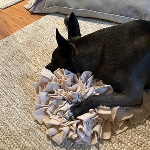 Gray Pink Polka Dot Snuffle Mat for Dog, Cat Mom Gift, Interactive ...