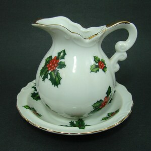 Lefton China Hand Painted Christmas Holly 7940 Mini Pitcher & Bowl With ...