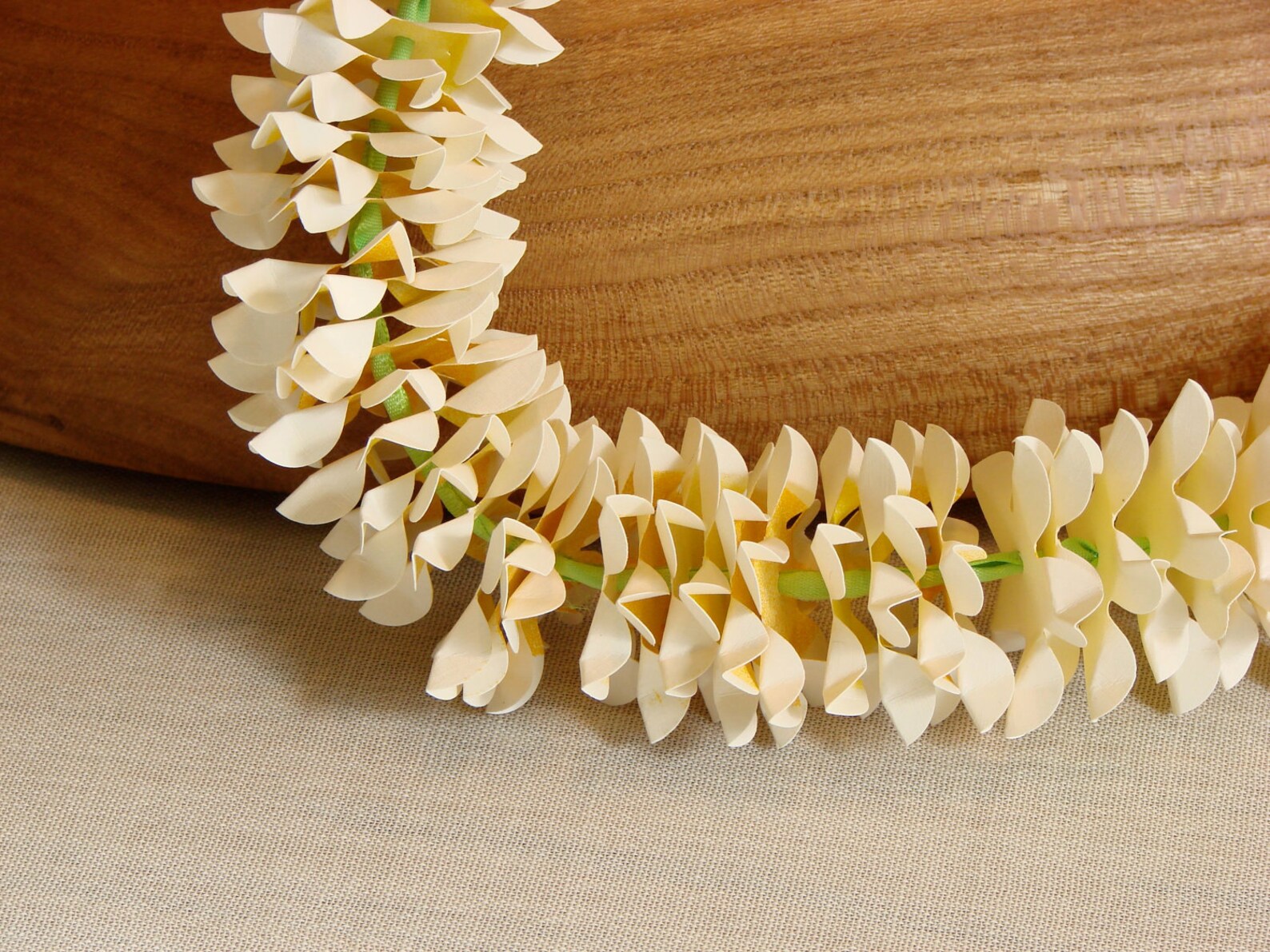 Original Hawaiian Honeymoon Lei - Handmade White and Yellow Paper ...