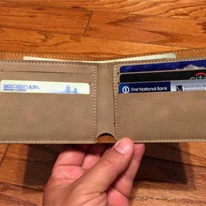 Outdoor Wildlife Series Mens Leatherette Bifold Wallet (you Choose ...