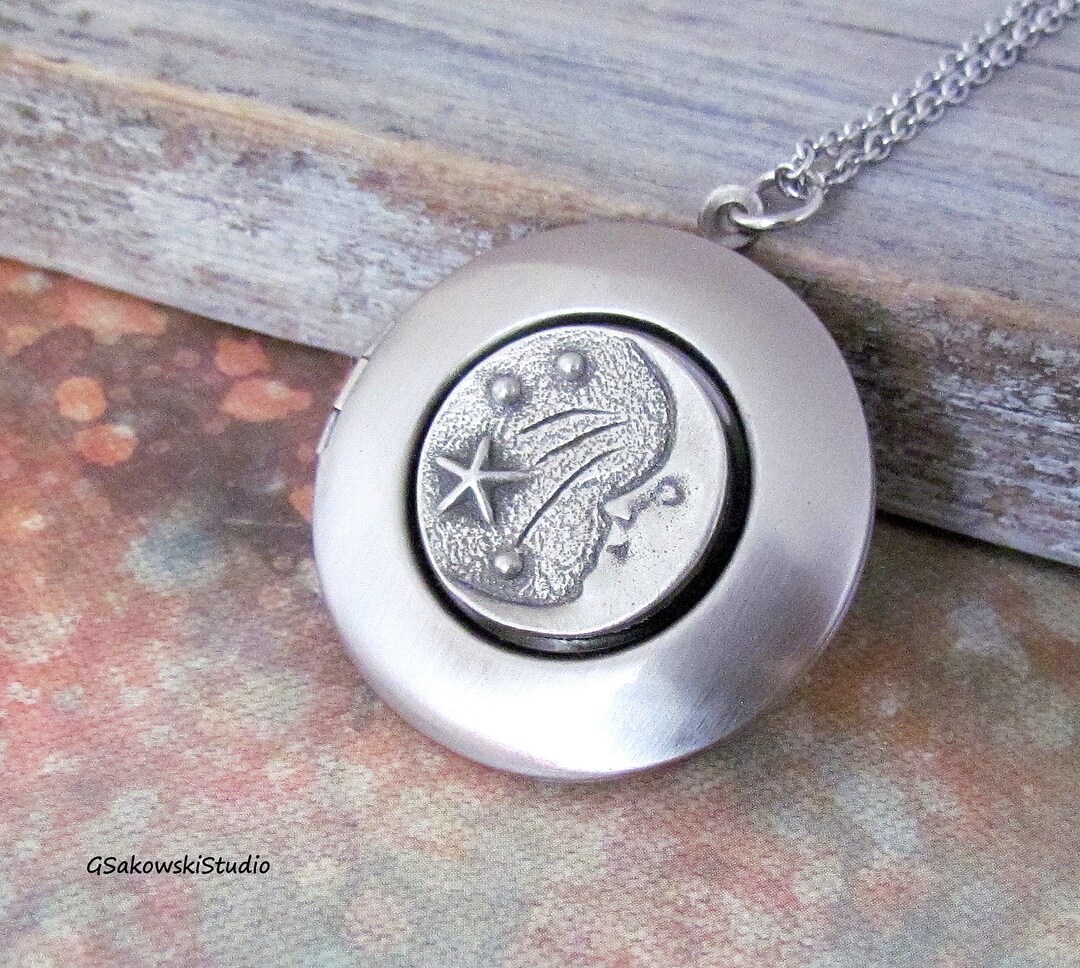 Moon Star Locket Necklace, Silver Love to the Moon Picture Locket ...