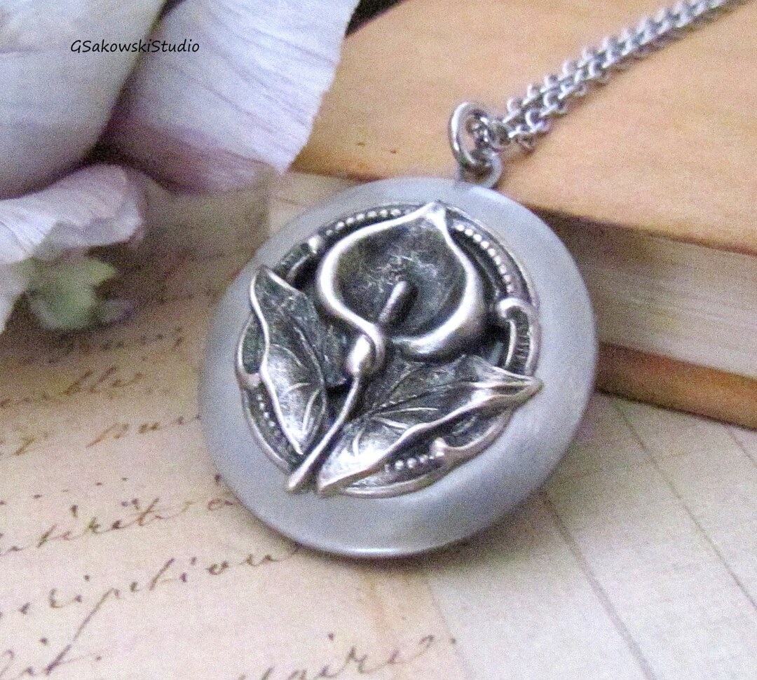 Calla Lily Locket Necklace, Antique Silver Lily Locket Necklace - Etsy