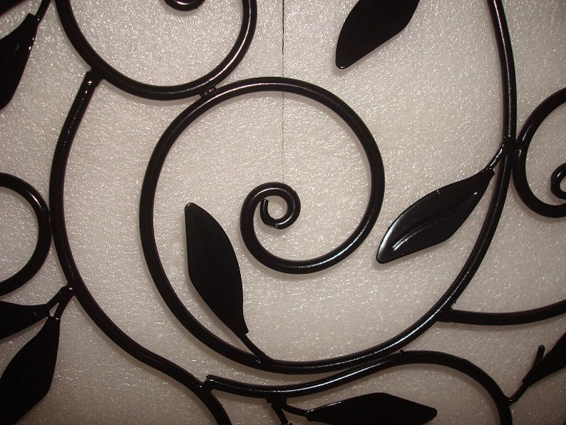 Vintage Black Wrought Iron Metal Circular Curled Leaf Design Wall ...