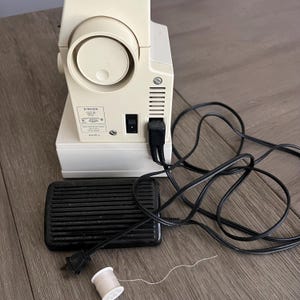 Vintage Singer Merritt 4530 C Sewing Machine Working Tested Sewing ...