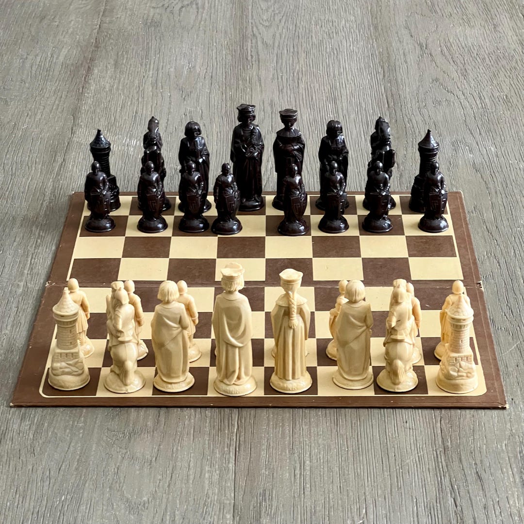 Renaissance Chessmen by ES Lowe Vintage 1950s Chess Set Brown & Creamer ...