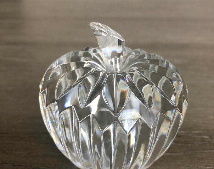 Waterford Apple Paperweight Crystal Apple Paperweight With Cut Ridges ...