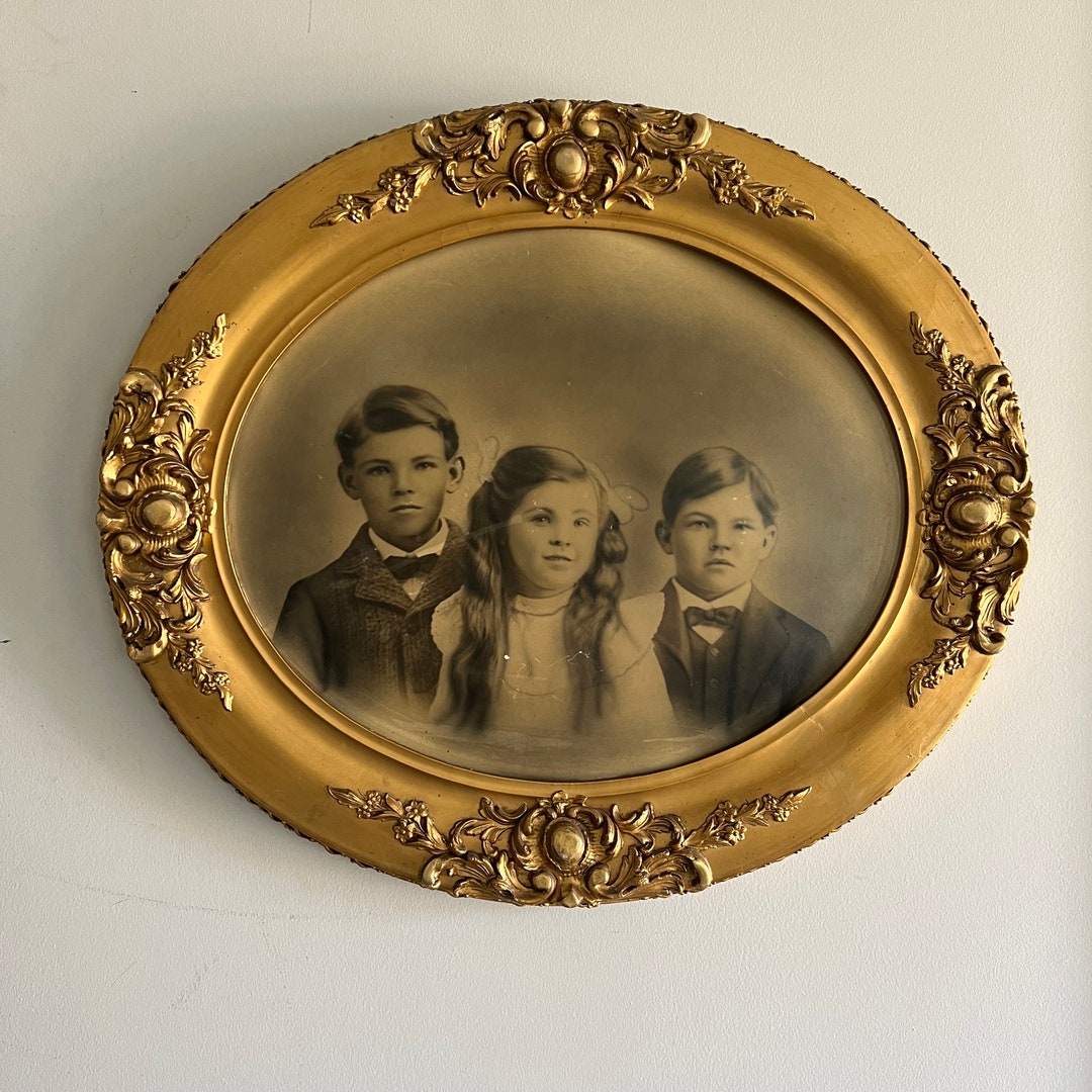 Antique Gold Picture Frame Convex Bubble Large Oval Picture Frame With ...