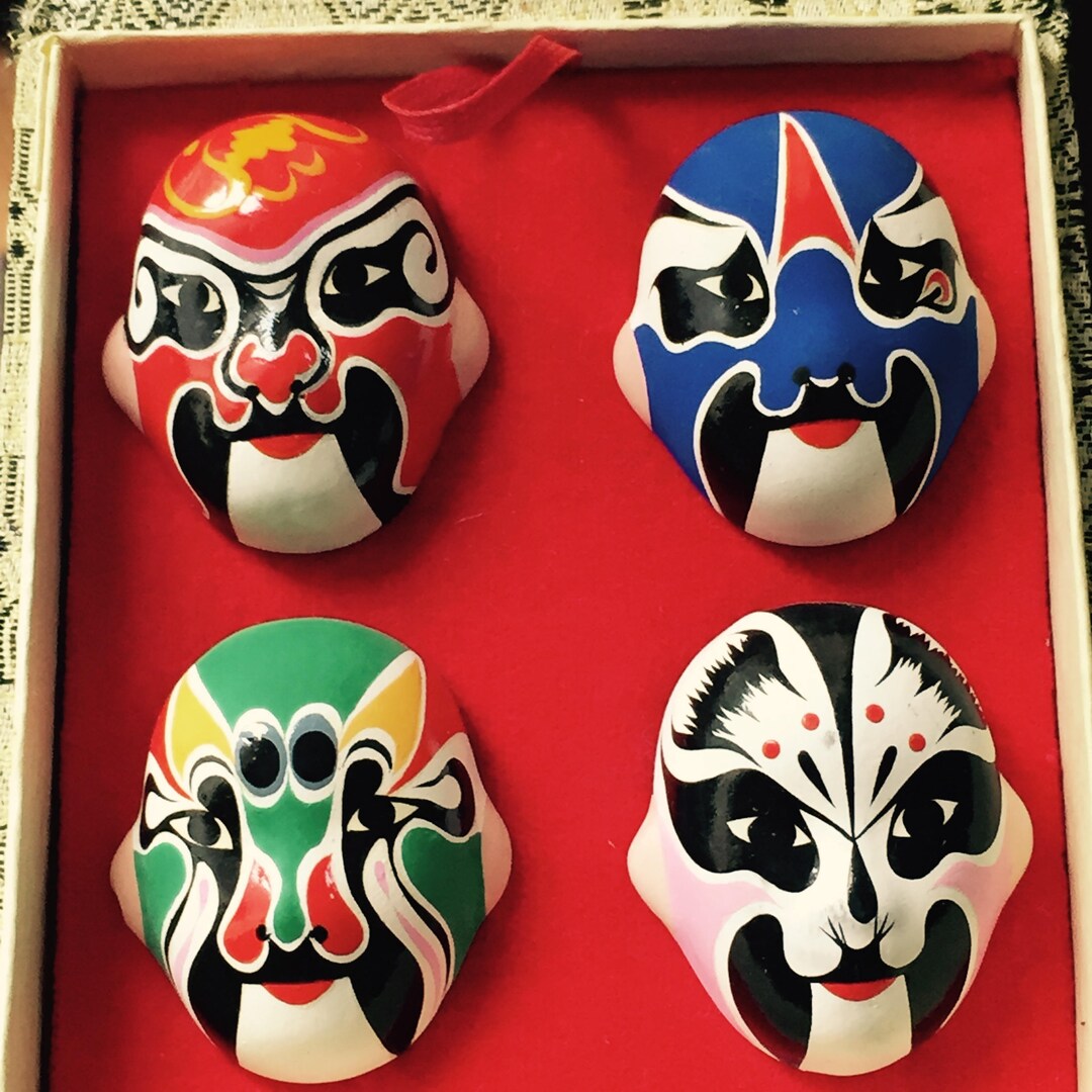 Chinese Opera Masks Miniature Chinese Opera Facial Make up Masks Red ...
