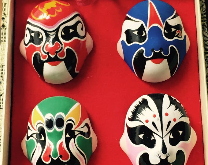 Chinese Opera Masks Miniature Chinese Opera Facial Make up Masks Red ...