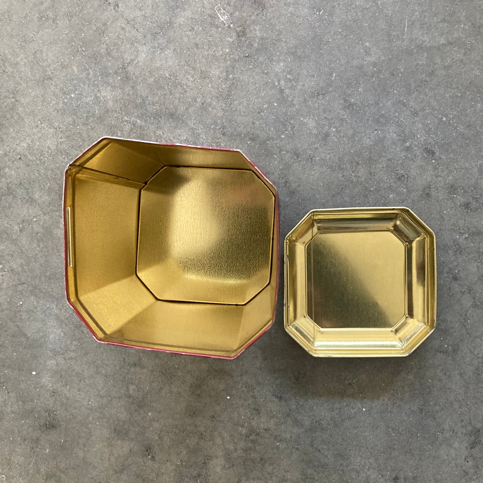 Vintage Red & Gold Tin Box With Peacocks Small Octagonal Tin | Etsy