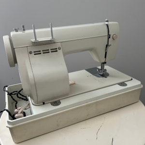 Vintage Wizard Citation Made in Japan Sewing Machine Model 3K8834 With ...