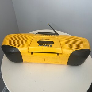 Vintage Cassette Player Sony Sports Water Resistant Model CFS- 902 FM ...