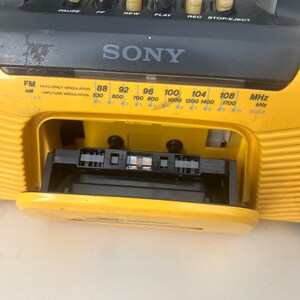 Vintage Cassette Player Sony Sports Water Resistant Model CFS- 902 FM ...