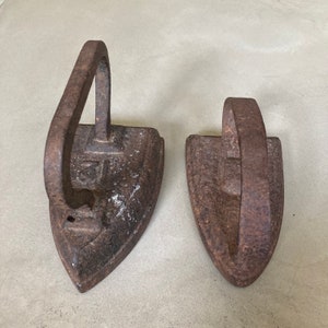 Antique Cast Iron Clothes Iron Set of 2 Early Primitives Rustic Decor ...