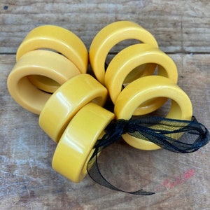 Vintage Bakelite Napkin Rings Butterscotch Yellow Set of 7 Retro 1940s ...