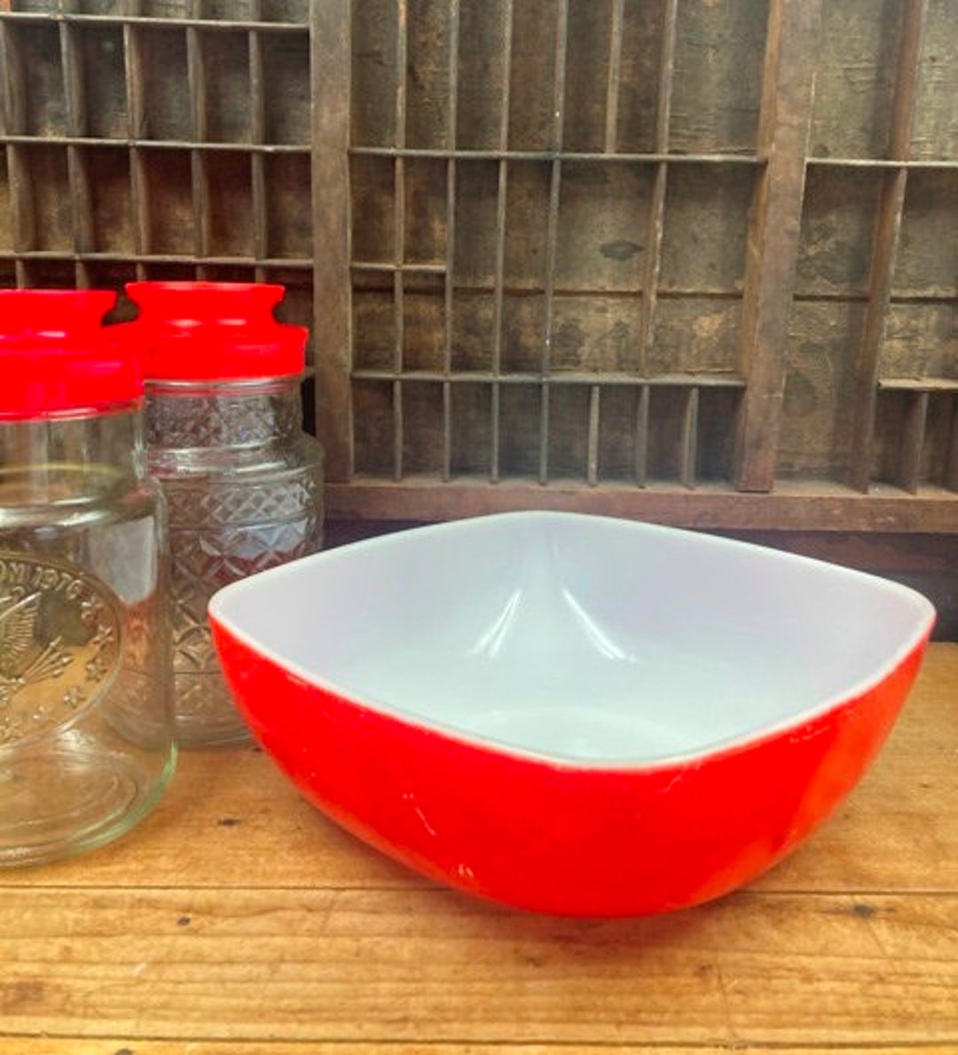 Vintage Pyrex Red Square Bowl: 2.5 Quart Mid-century Kitchen Decor - Etsy
