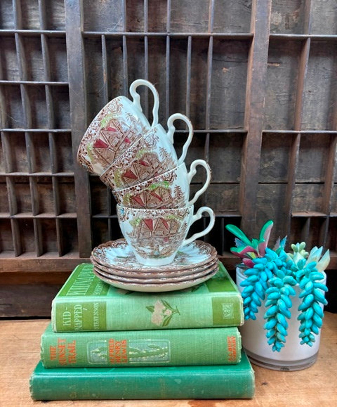 Vintage Tea Cups and Saucers Johnson Brothers Heritage Hall Colonial ...