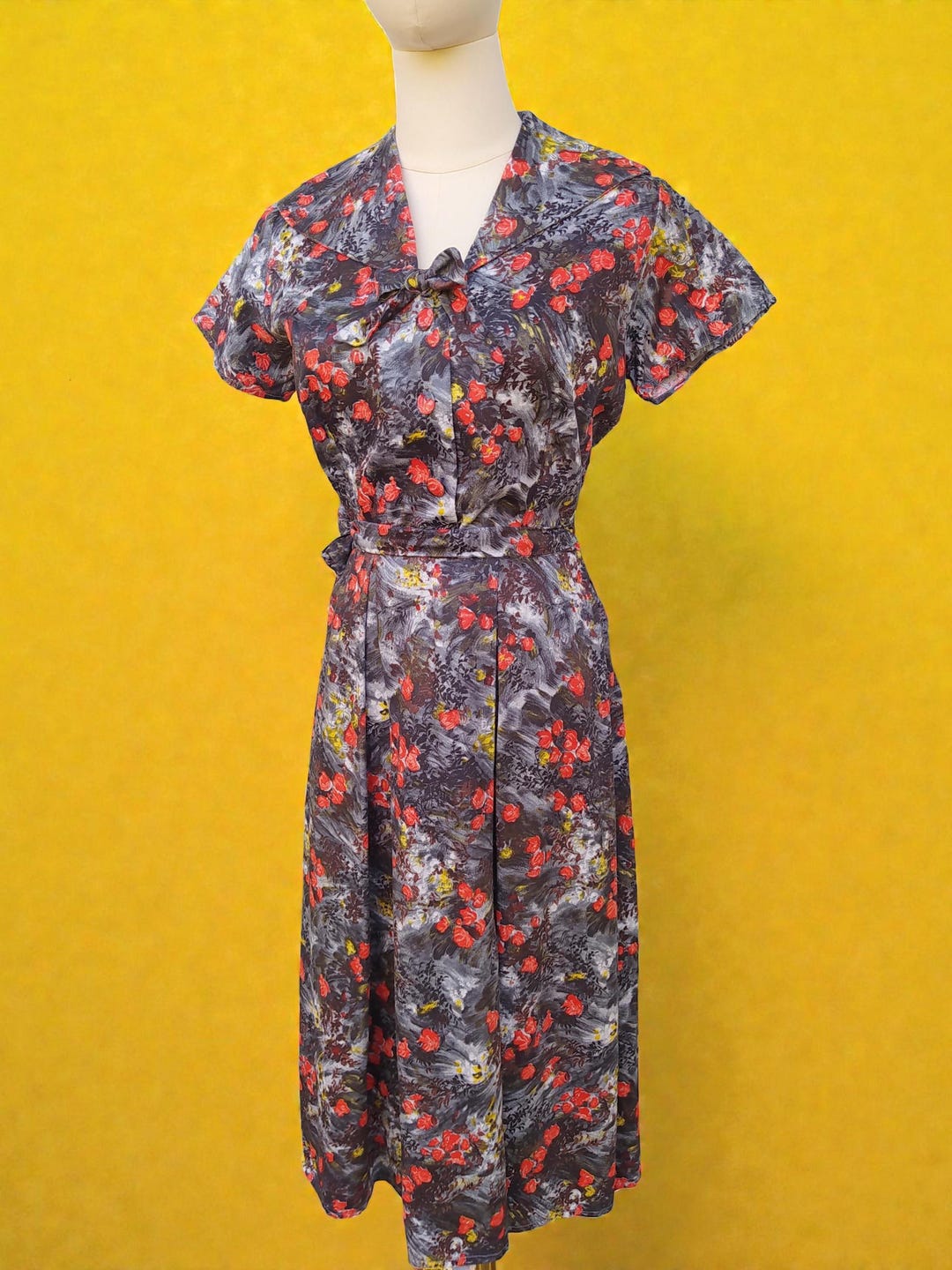 1950s Sophia Sizzling Springtime Dress / Vintage 50s Rose Flower ...