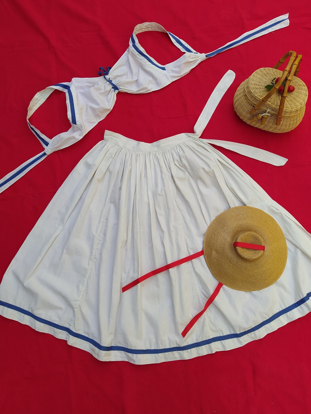 1940s Sun Struttin' Sally Set Ll Vintage 40s White & Navy Bra Top Wrap ...