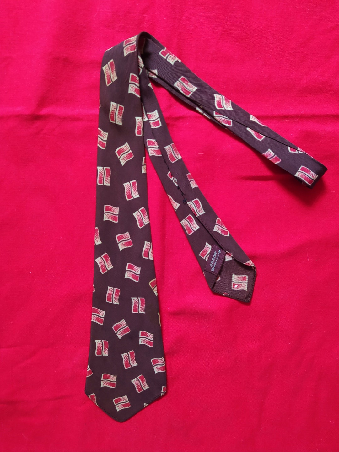 1930 Wavy Waffle Necktie / Vintage 30s Brown Crimson Red Beige Men ...