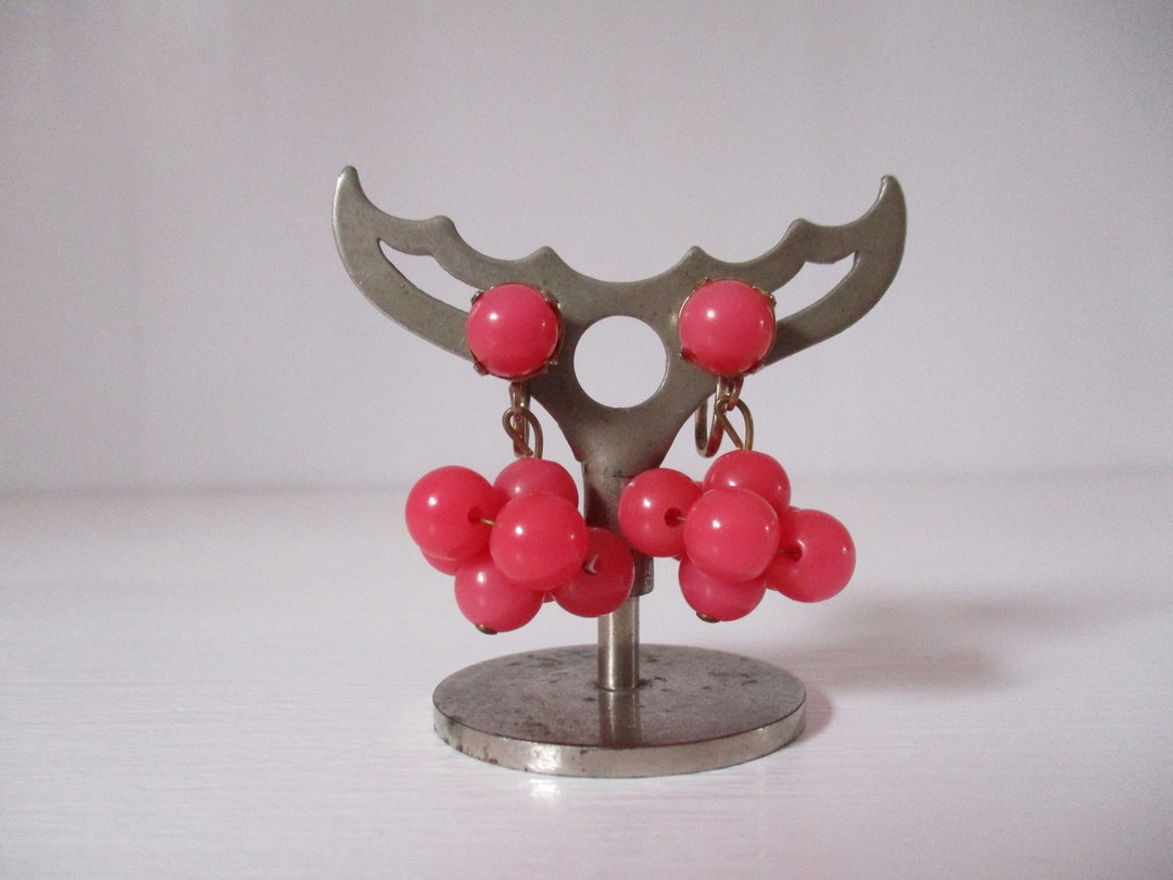 Fantastic Vintage 1950s 50s Pink Lucite Dangle Dangling Chacha Ball ...