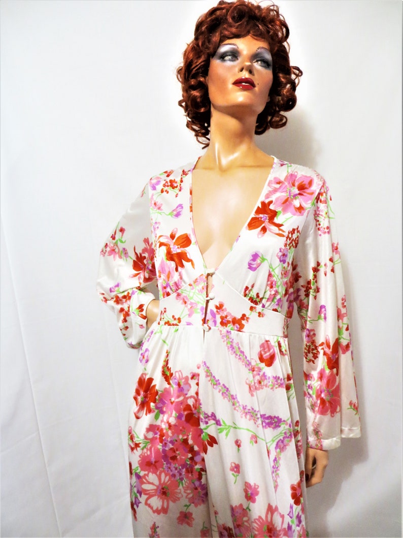 Vintage 70s Floral Nylon Robe: Sears Red Green Plunge (M/L) - Etsy