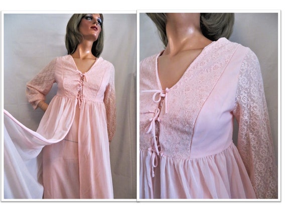 60s 70s Pink Peignoir Set Nightgown Robe, Midriff Lac… - Gem