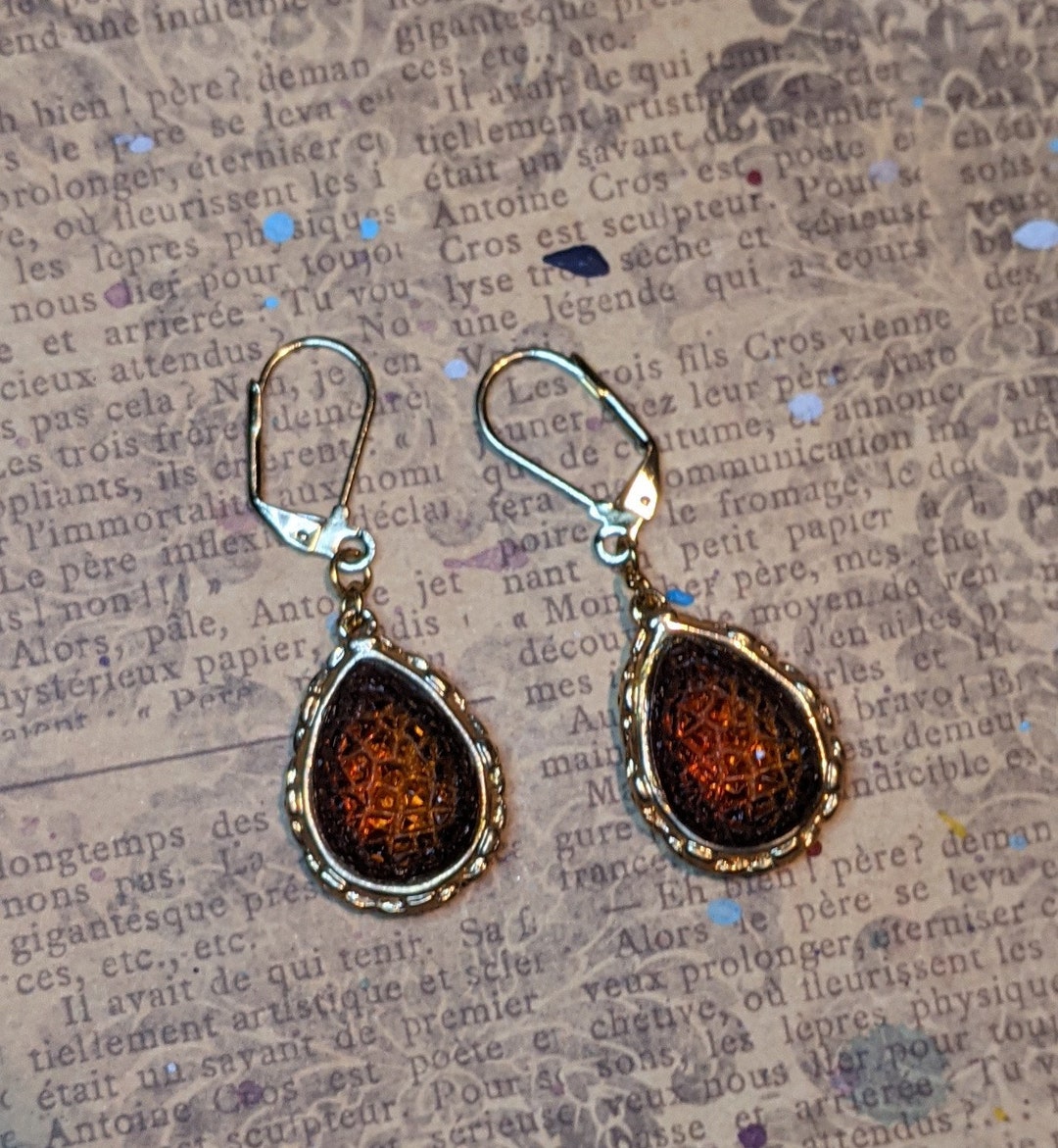 Vintage Rich Amber Bumpy Textured Teardrop Glass in Gold Dangle Loop ...