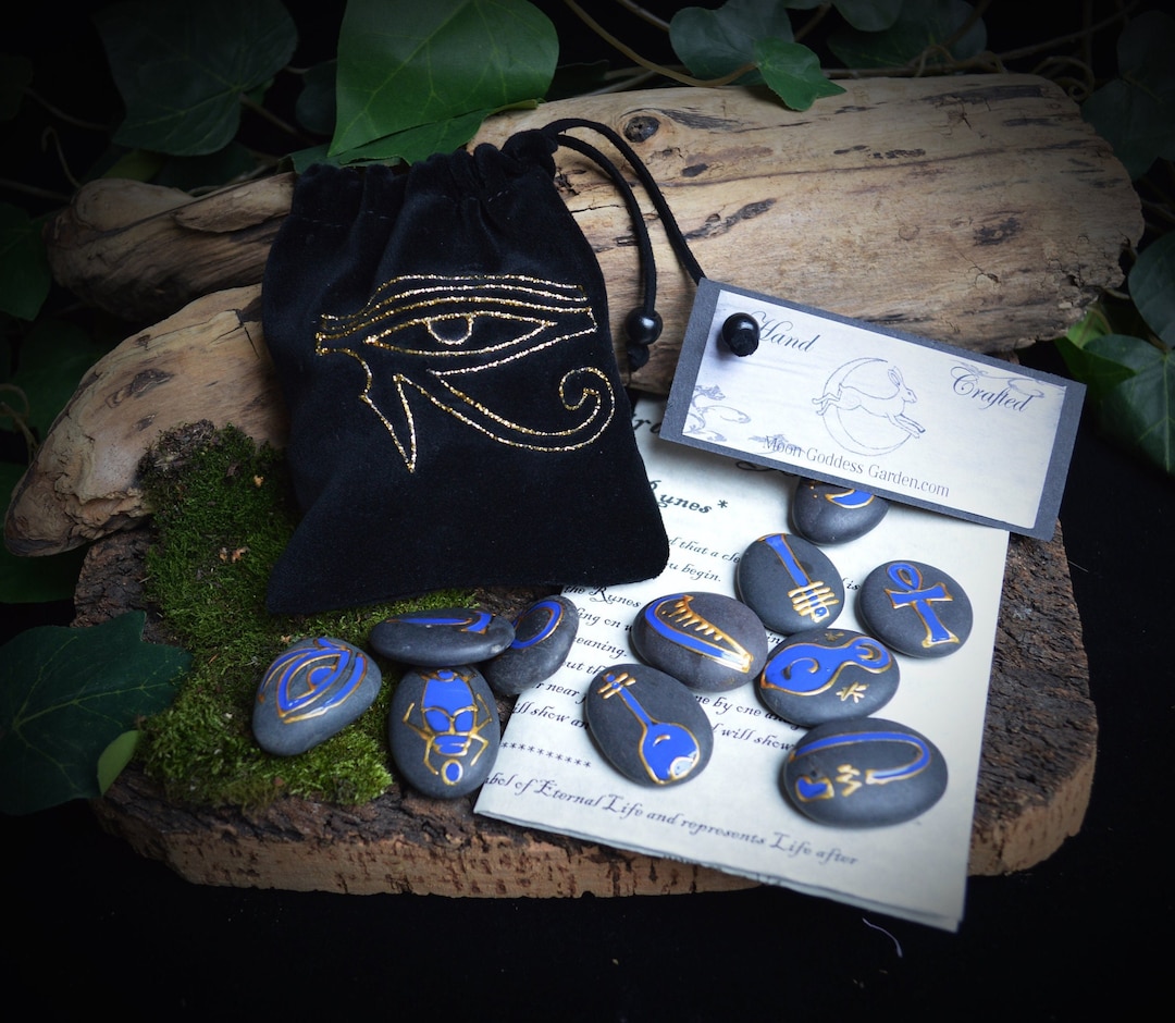 Egyptian Runes With Black Velvet Bag and Casting Instructions Eye of ...