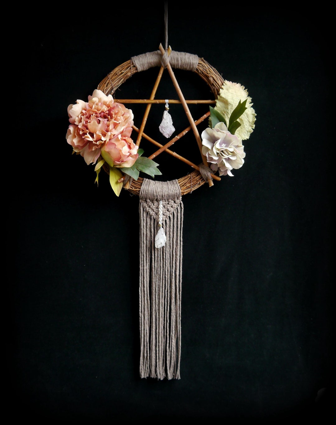 Witches Pentacle Wreath: Amethyst, Quartz, Willow Wood, Macrame - Etsy