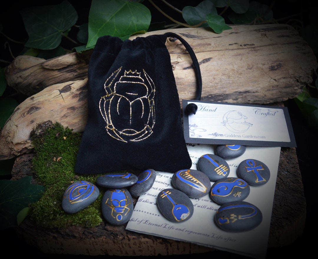 Egyptian Runes With Black Velvet Scarab Bag and Casting Instructions ...