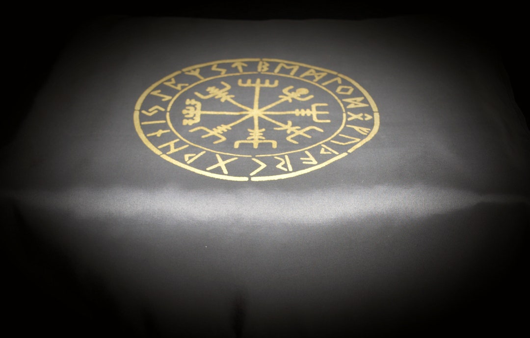 Altar Cloth Viking Compass Vegvisir Wicca Pagan Witchcraft Casting ...