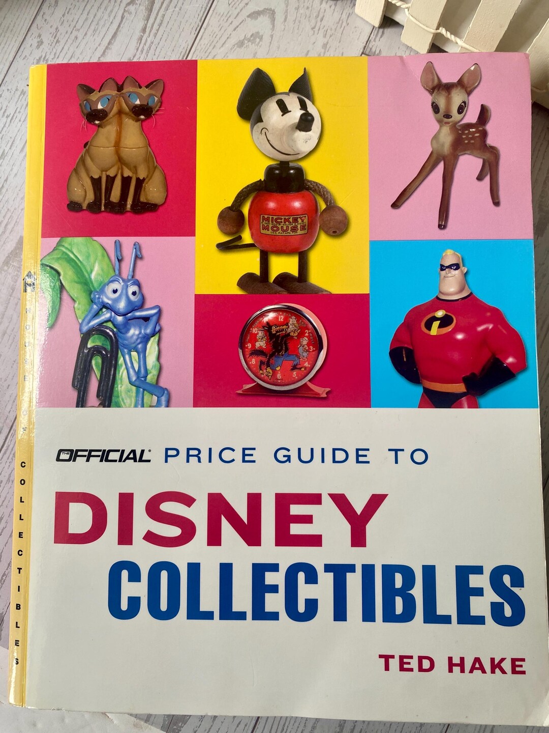Disney Collectibles Official Price Guide by Ted Hake 1st Edition - Etsy