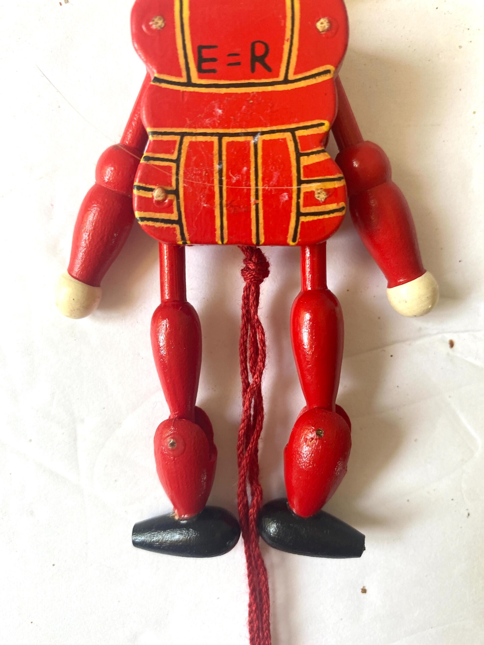 Wooden Puppet Ornament Made in England Beef Eater Pull Toy , Set up Two ...