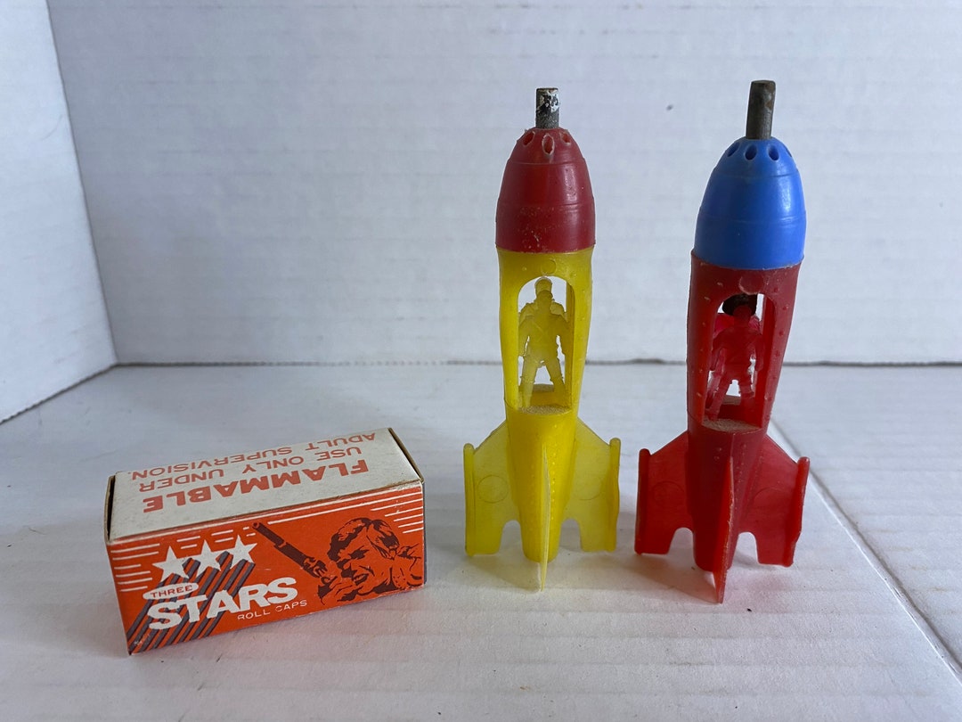 Vintage Cap Rockets and Box of Caps Space Rocket 50s 60s Atomic Toy - Etsy