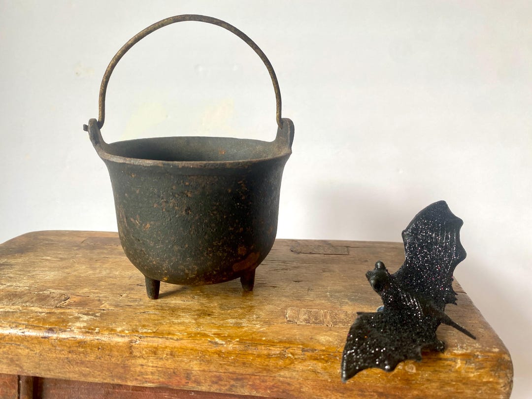 Cast-iron Vintage Mini Cauldron Kettle Folklore Melting Smelting Pot ...