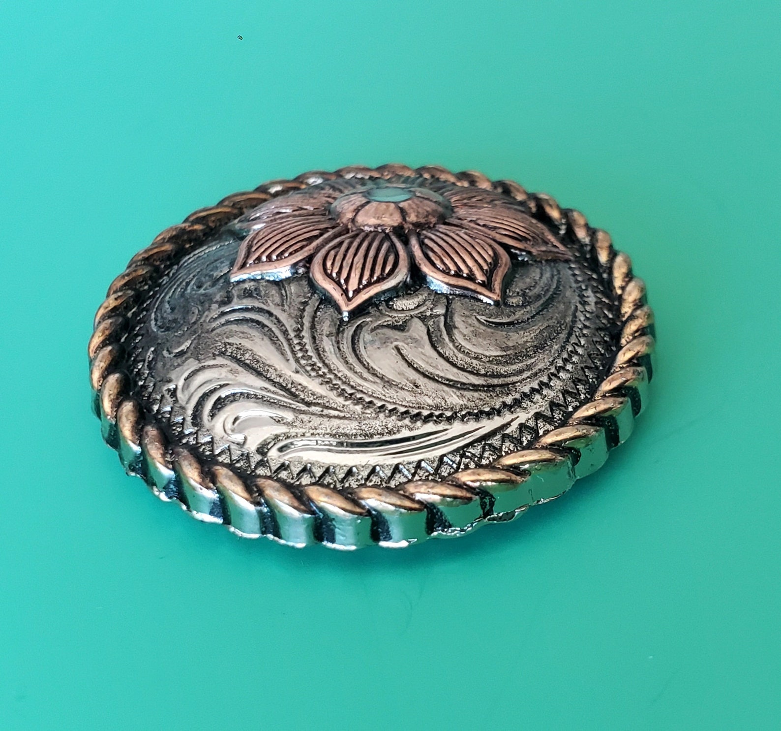 1 3/4 Tri Color Screw Back Concho - Etsy