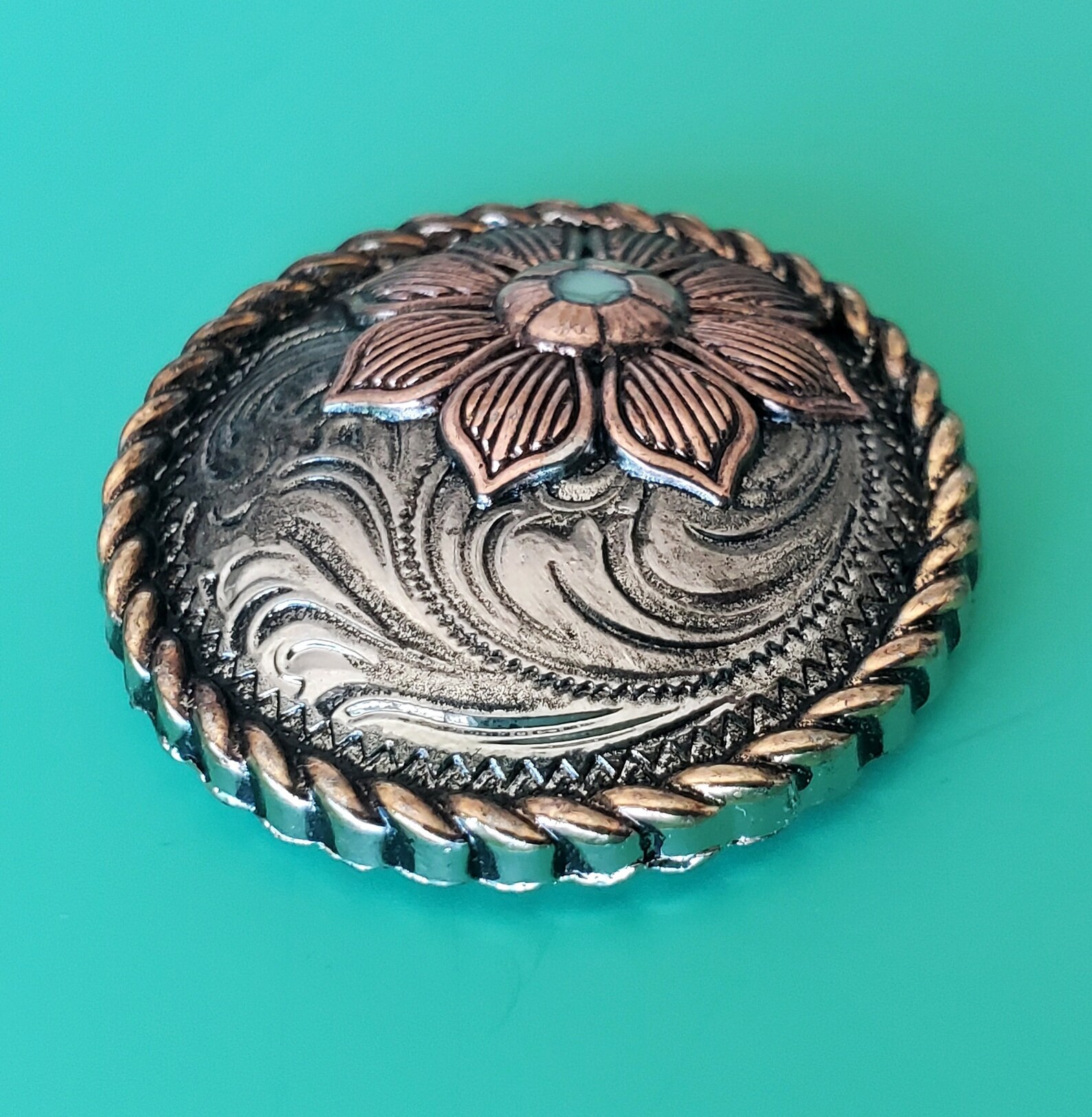 1 3/4 Tri Color Screw Back Concho - Etsy