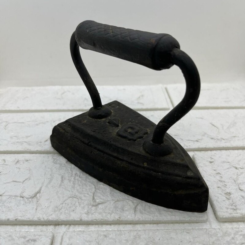 Antique Sad Iron - Etsy
